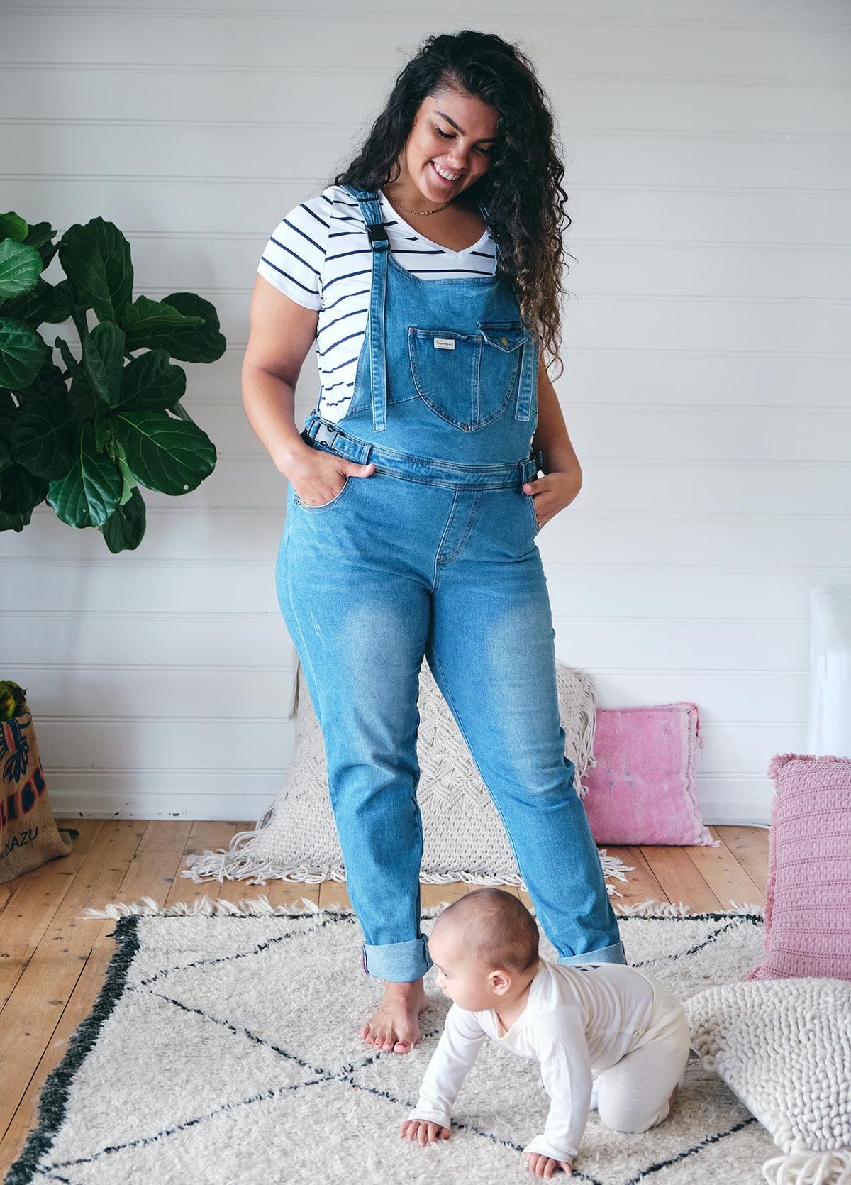 the classic mumsie baby carrier overalls – the mumsie